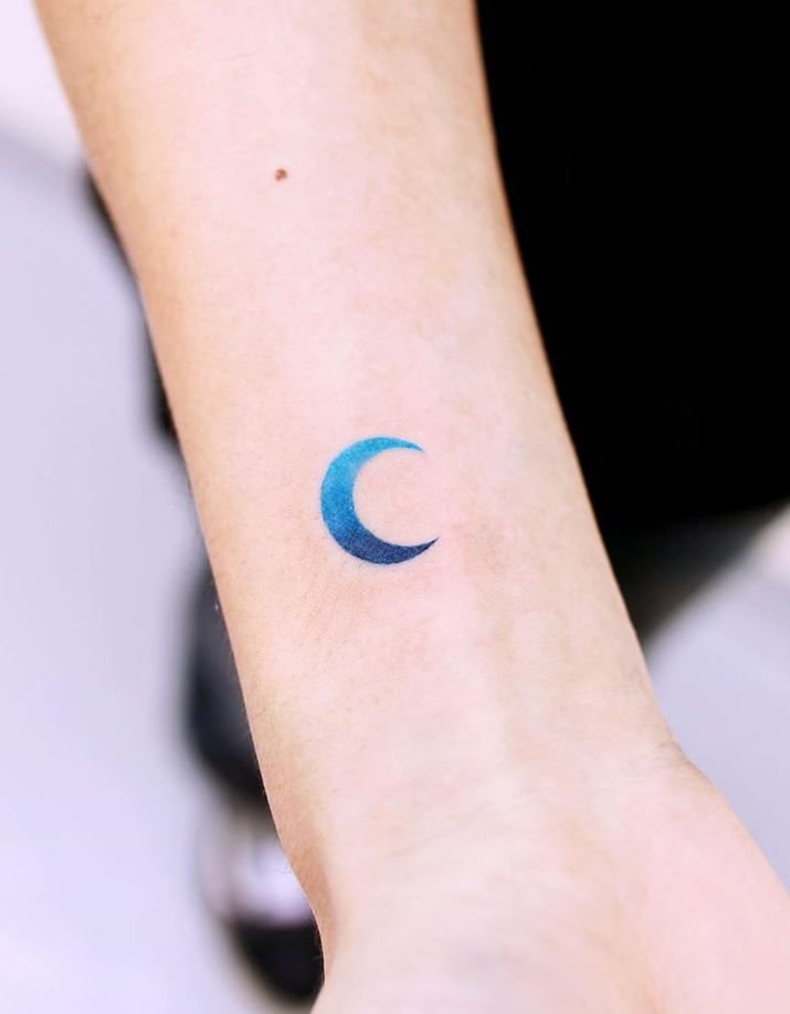 25+ Most Creative Moon Tattoo Ideas - Tattoos Free