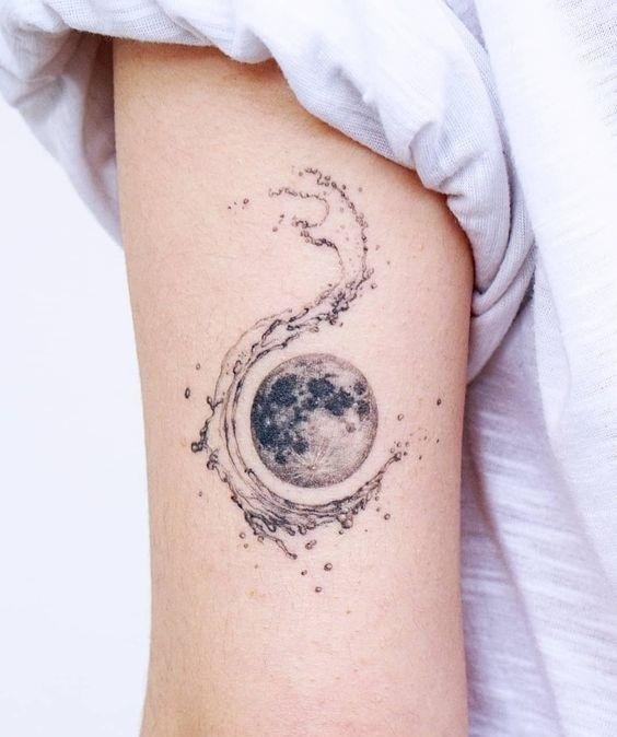 25+ Most Creative Moon Tattoo Ideas - Tattoos Free